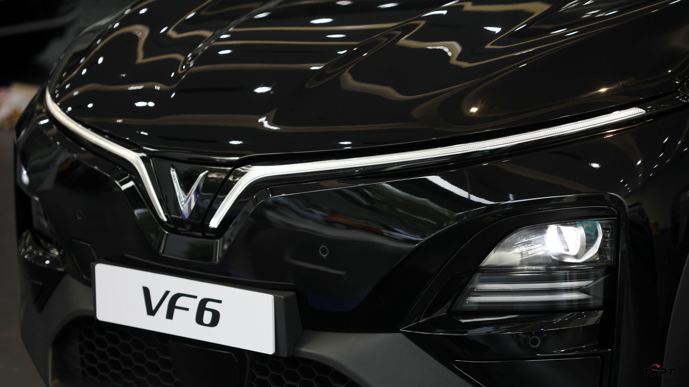 Diện kiến Vinfast VF 6 trước ngày bàn giao: VF 6 Base và VF 6 Plus khác ...