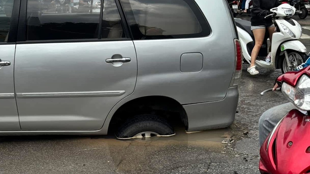 Clip TNGT: Chưa đầy một tháng, lần lượt Honda SH, Toyota Innova cùng ...