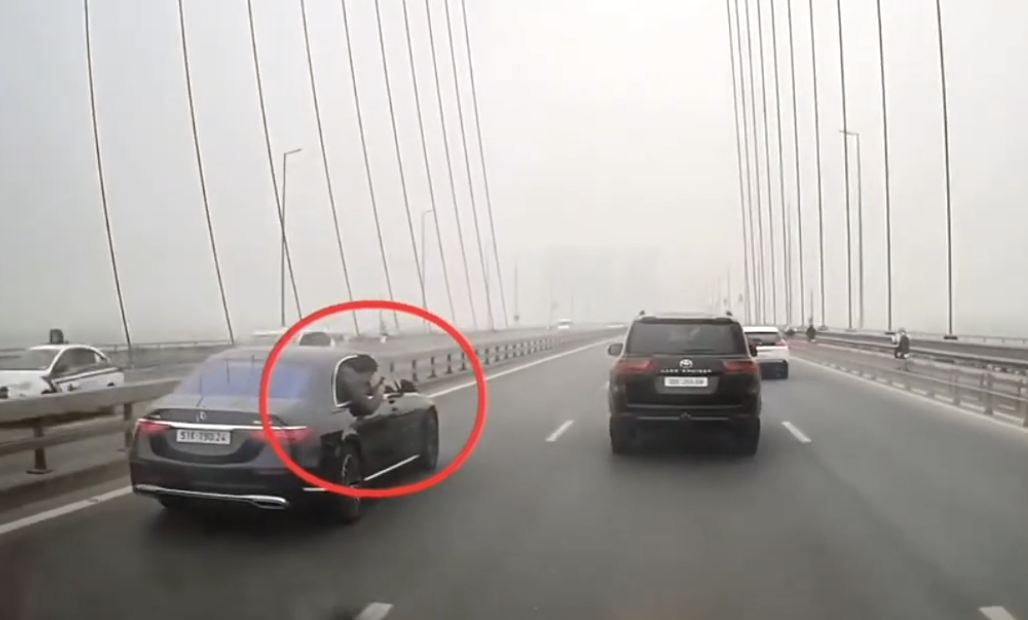 Ý thức Giao thông: CLB xe sang Mercedes-Benz E-class và Toyota Land ...